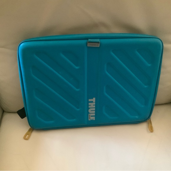 Thule | Computers, Laptops & Parts | Thule Molded Sleeve Laptop Tablet ...